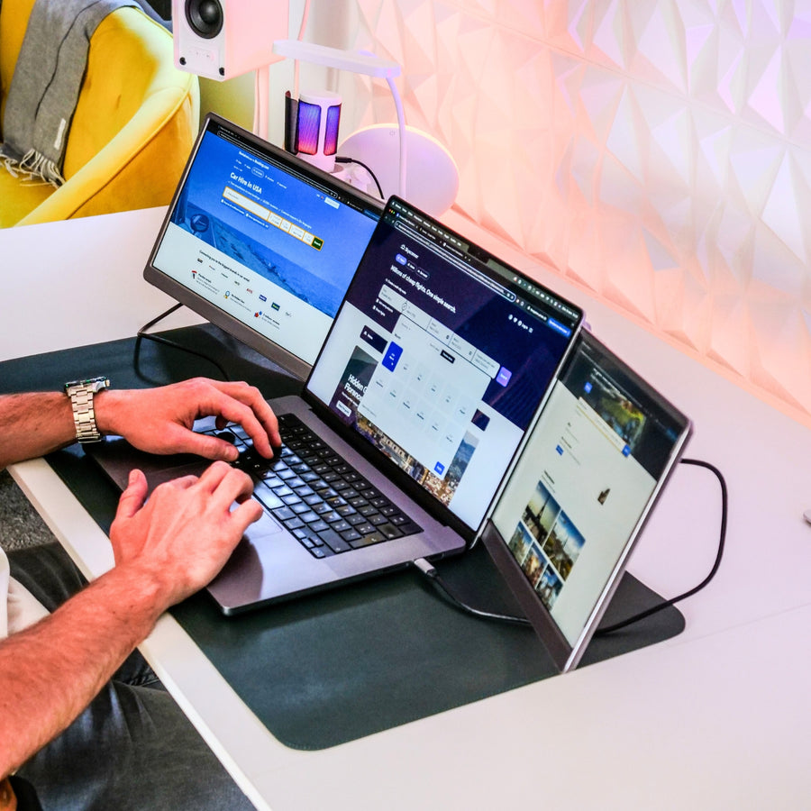 Boost Laptop Workflow with Dual Screen Extenders | Aura